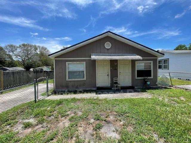 2 Bedroom Condo for Rent at 1830 27th Ave N #E, St Petersburg, FL 33713