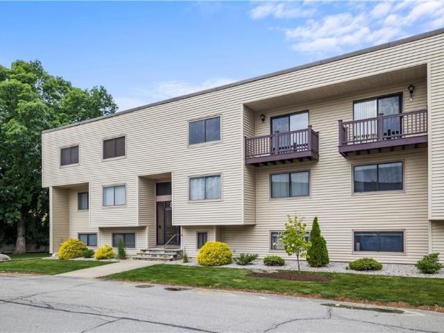 2 Bedroom Condo for Rent at 196 Old River Rd #5f, Lincoln, RI 02865