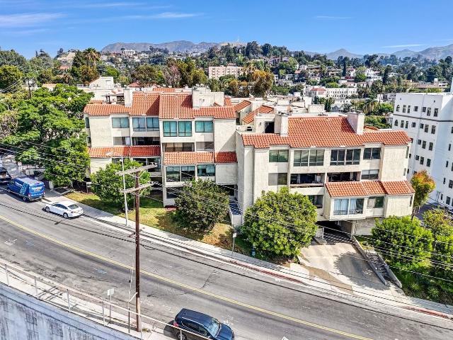 2 Bedroom Condo for Rent at 1900 Vine St #212, Los Angeles, CA 90068 Hollywood United