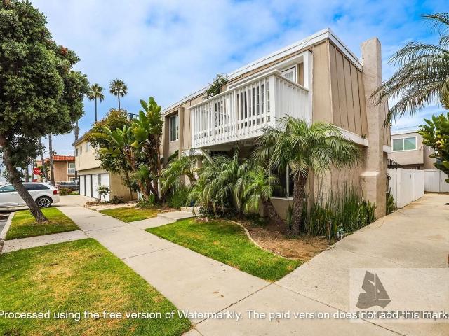 2 Bedroom Condo for Rent at 205 13th St #D, Huntington Beach, CA 92648 Downtown Huntington Beach