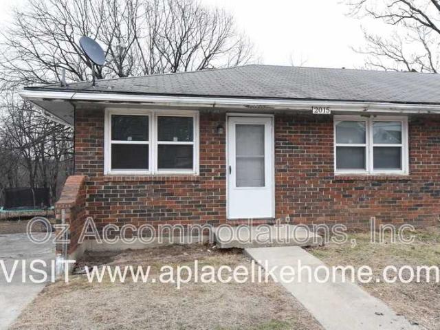 2 Bedroom Condo for Rent at 2015 S 14th St, Kansas City, KS 66103 Shawnee Heights