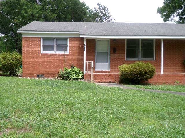 2 Bedroom Condo for Rent at 201 Harwood St, Albemarle, NC 28001