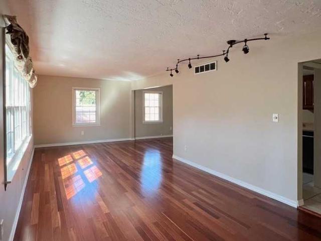 2 Bedroom Condo for Rent at 20301 Shelburne Rd #8, Shaker Heights, OH 44118 Shaker Heights