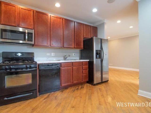 2 Bedroom Condo for Rent at 2036 W Arthur Ave #2E, Chicago, IL 60645 West Ridge
