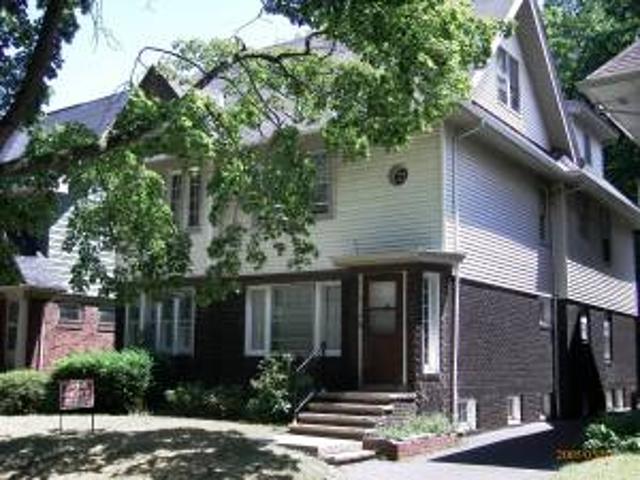 2 Bedroom Condo for Rent at 2119 Stillman Rd #1, Cleveland Heights, OH 44118 Cleveland Heights