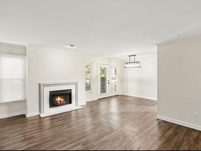 2 Bedroom Condo for Rent at 213 Hillsboro Pl, Nashville, TN 37215 Green Hills