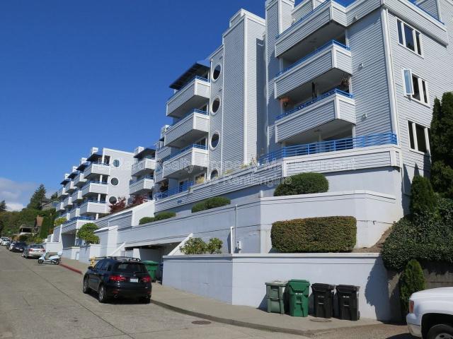 2 Bedroom Condo for Rent at 2244 13th Ave W #215, Seattle, WA 98119 West Queen Anne