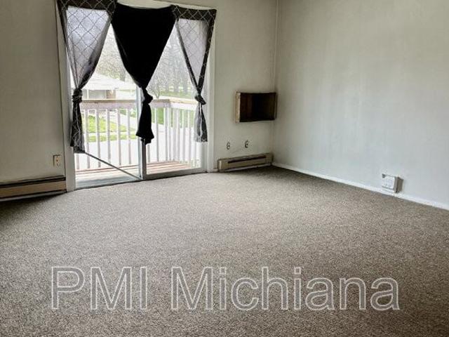 2 Bedroom Condo for Rent at 2258 Huey St, South Bend, IN 46628 Council Oak