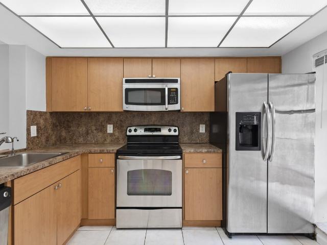 2 Bedroom Condo for Rent at 2355 Southwest 15th Street #075, Deerfield Beach, FL 33442