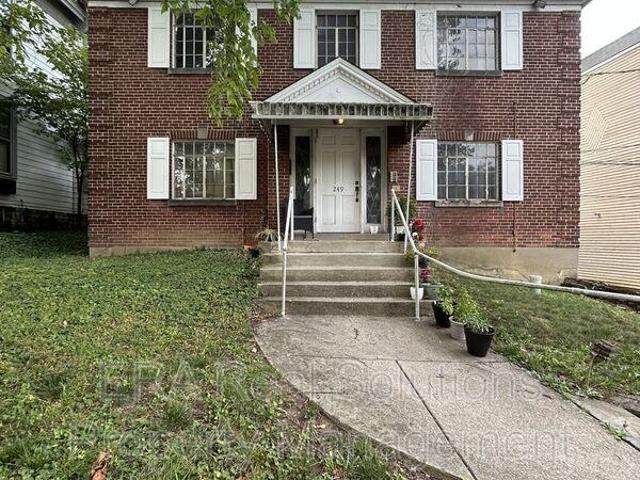 2 Bedroom Condo for Rent at 249 Loraine Ave #4, Cincinnati, OH 45220 Clifton