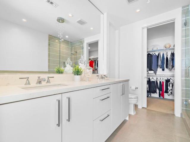 2 Bedroom Condo for Rent at 2407 Westcreek Lane #2.338, Houston, TX 77027 Great Uptown