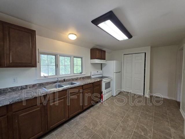 2 Bedroom Condo for Rent at 24 Deer Run Dr, Newark, DE 19702