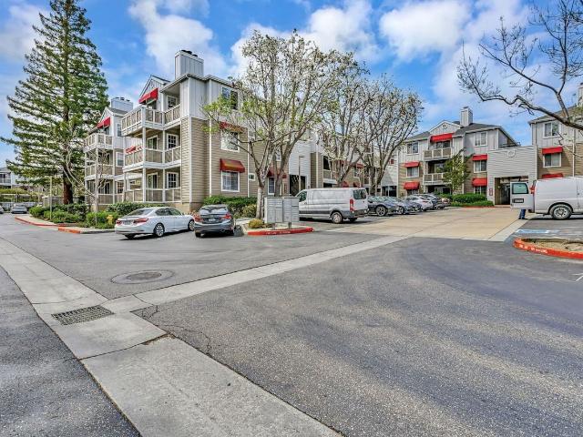 2 Bedroom Condo for Rent at 250 Santa Fe Ter #111, Sunnyvale, CA 94085