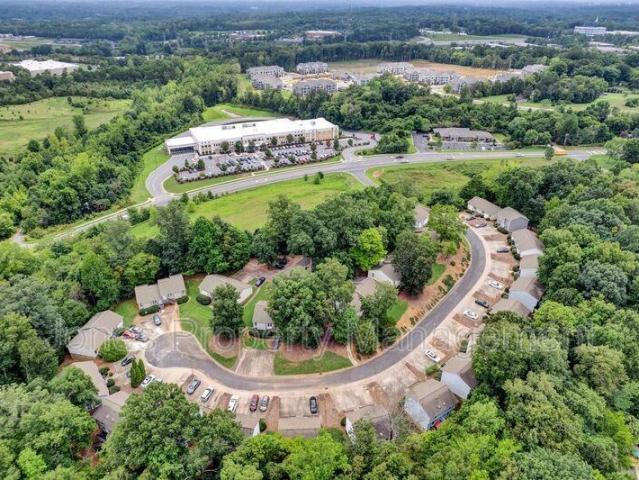 2 Bedroom Condo for Rent at 2676 White Oak Ln, Kannapolis, NC 28083