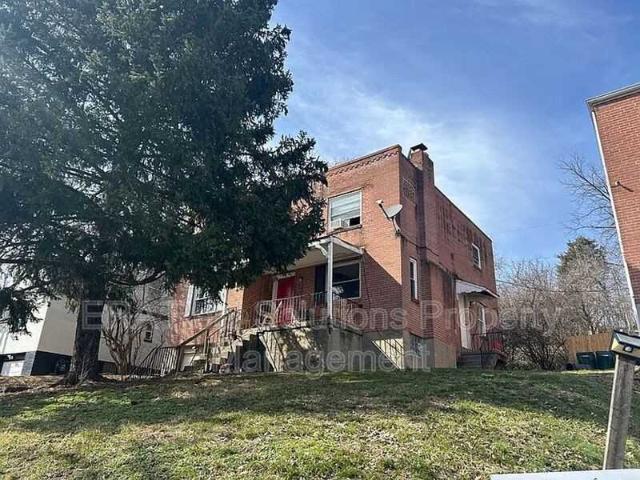 2 Bedroom Condo for Rent at 2610 Queen City Ave #1, Cincinnati, OH 45238 Westwood