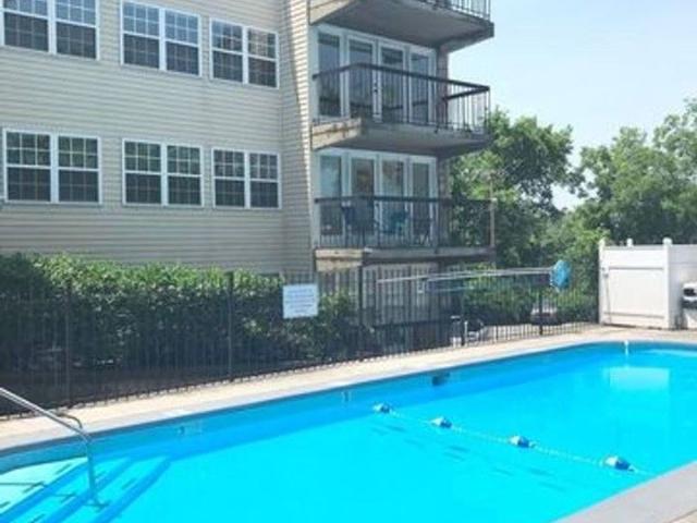 2 Bedroom Condo for Rent at 2749 Sullins St #204, Knoxville, TN 37919