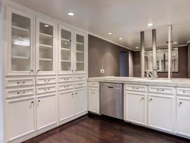 2 Bedroom Condo for Rent at 2701 Westheimer Road #2158, Houston, TX 77098 Greenway Upper Kirby