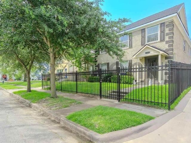 2 Bedroom Condo for Rent at 2714 Palm St #2, Houston, TX 77004 MacGregor