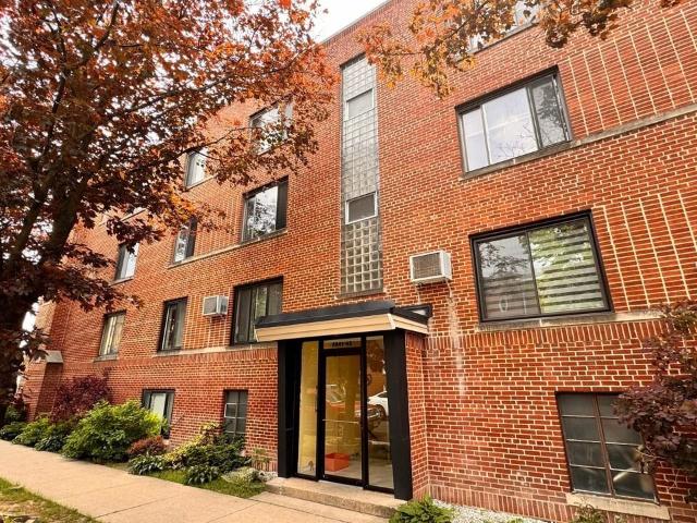 2 Bedroom Condo for Rent at 2843 W Arthur Ave, Chicago, IL 60645 West Ridge