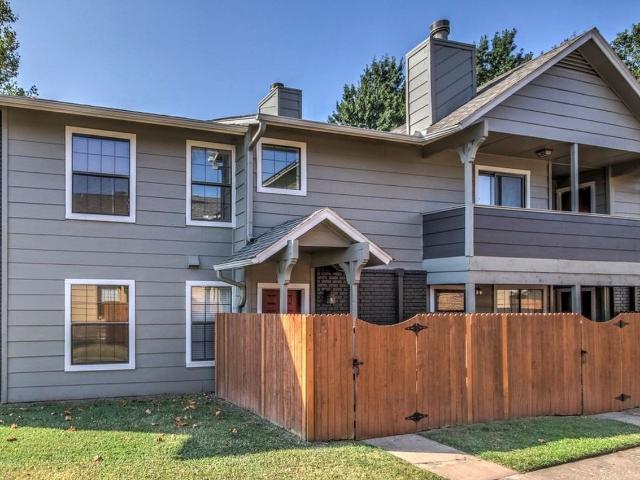 2 Bedroom Condo for Rent at 2850 E 90th St #1205, Tulsa, OK 74137