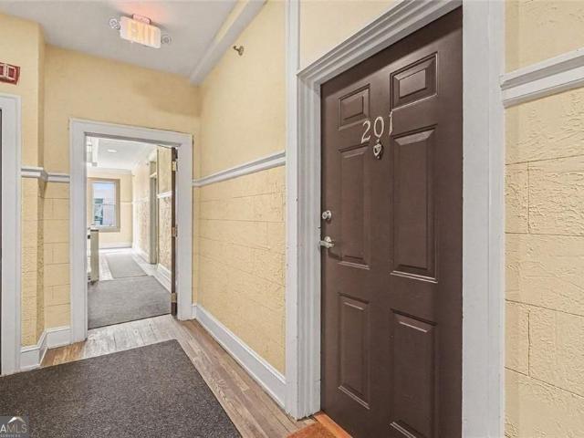 2 Bedroom Condo for Rent at 2855 Peachtree Rd Ne, Atlanta, GA 30305 Garden Hills