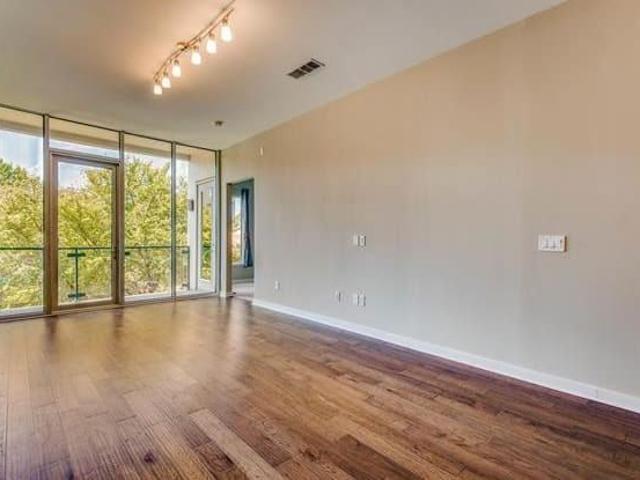 2 Bedroom Condo for Rent at 2950 McKinney Avenue #1056, Dallas, TX 75204 Uptown