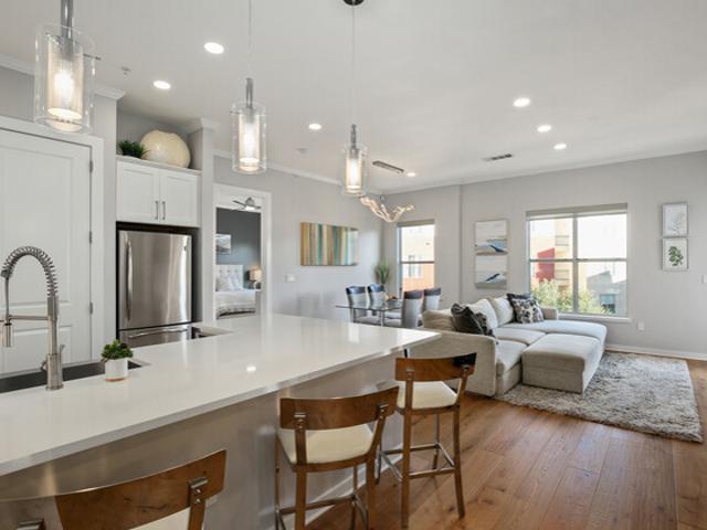 2 Bedroom Condo for Rent at 2950 McKinney Avenue #14.296, Dallas, TX 75204 Uptown
