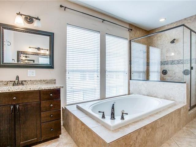 2 Bedroom Condo for Rent at 2902 State St, Dallas, TX 75204 Uptown