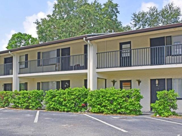 2 Bedroom Condo for Rent at 2 N Fernwood Ave #14, Clearwater, FL 33765