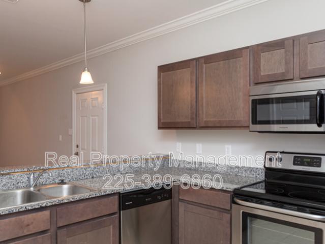 2 Bedroom Condo for Rent at 30914 Louisiana Ave #10, Denham Springs, LA 70726