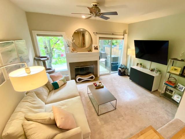 2 Bedroom Condo for Rent at 301 W Raye St #103, Seattle, WA 98119 North Queen Anne