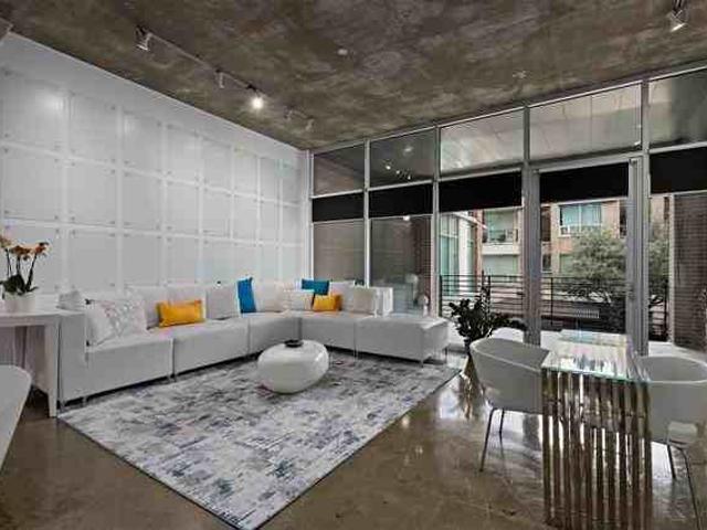 2 Bedroom Condo for Rent at 3030 Bryan Street #2148, Dallas, TX 75204