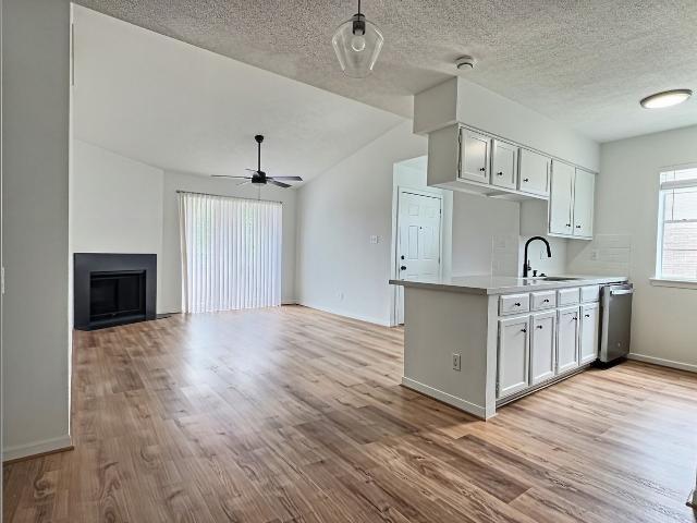 2 Bedroom Condo for Rent at 3100 Jeanetta St #810, Houston, TX 77063 Woodlake Briar Meadow