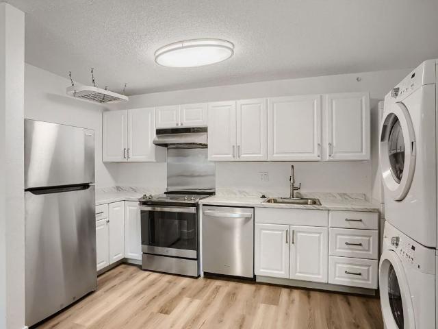 2 Bedroom Condo for Rent at 3120 Corona Trl #L111, Boulder, CO 80301 Glenwood Grove North Iris