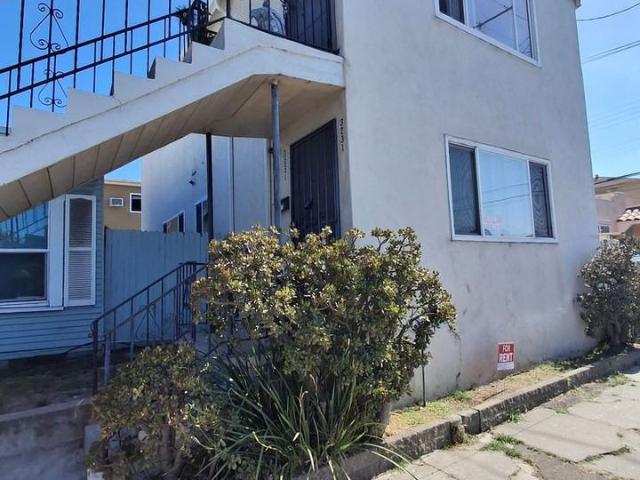2 Bedroom Condo for Rent at 3231 Madison Ave, San Diego, CA 92116 Normal Heights