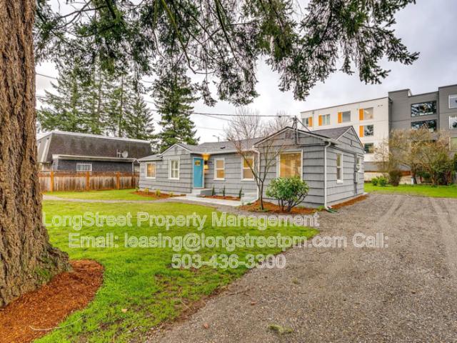 2 Bedroom Condo for Rent at 3315 Se 127th Pl #1, Portland, OR 97236 Powellhurst Gilbert