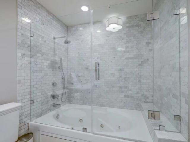 2 Bedroom Condo for Rent at 3333 Allen Parkway #1228, Houston, TX 77019 Neartown Montrose