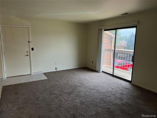 2 Bedroom Condo for Rent at 34673 Clarkson Dr E, Fraser, MI 48026 Fraser