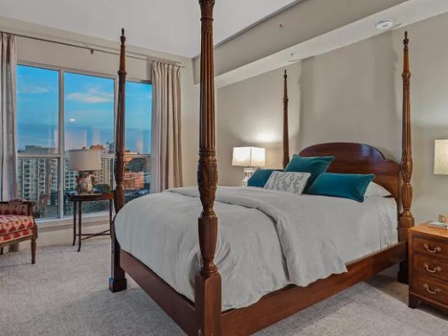 2 Bedroom Condo for Rent at 3401 Lee Parkway #25 12, Dallas, TX 75219