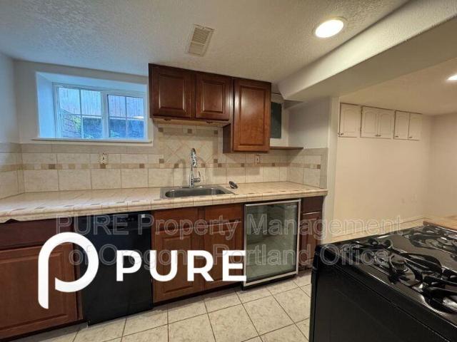 2 Bedroom Condo for Rent at 3740 Se 134th Ave, Portland, OR 97236 Powellhurst Gilbert