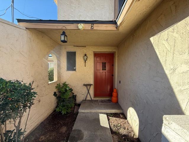 2 Bedroom Condo for Rent at 3700 Mountain Ave #6E, San Bernardino, CA 92404 DRNAG