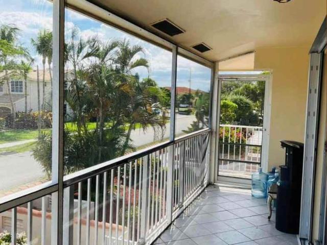 2 Bedroom Condo for Rent at 371 Sw 8th St #2HW, Boca Raton, FL 33432