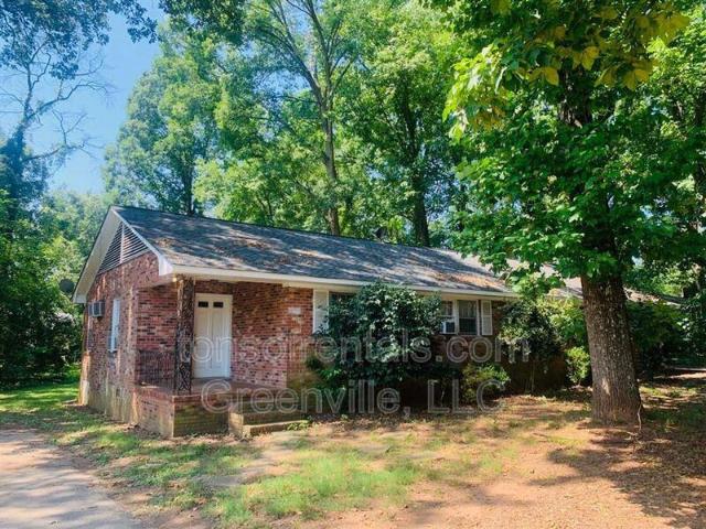 2 Bedroom Condo for Rent at 3840 S Pine St, Spartanburg, SC 29302
