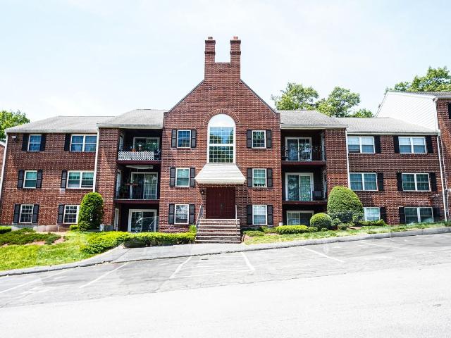 2 Bedroom Condo for Rent at 7 Louisburg Square #2, Nashua, NH 03060