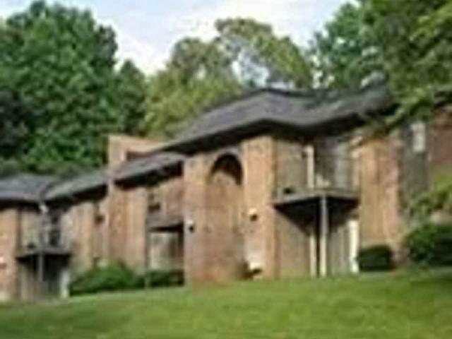 2 Bedroom Condo for Rent at 405 Orchard Trace Ln #4, Charlotte, NC 28213 Hidden Valley