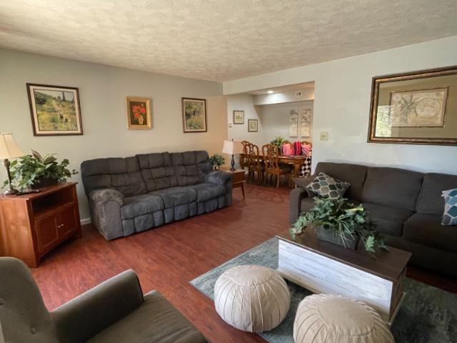 2 Bedroom Condo for Rent at 4006 Governors Sq #3, Williamsburg, VA 23188