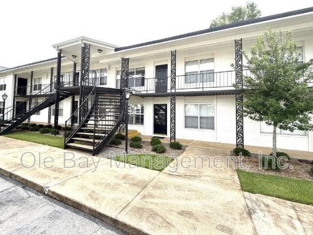 2 Bedroom Condo for Rent at 4009 Old Shell Rd #C17, Mobile, AL 36608 College Park
