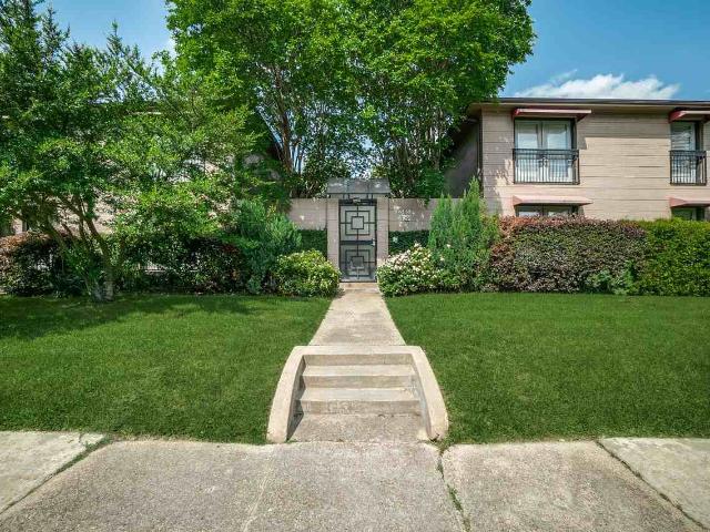 2 Bedroom Condo for Rent at 4118 Bowser Ave #B, Dallas, TX 75219 North Oaklawn