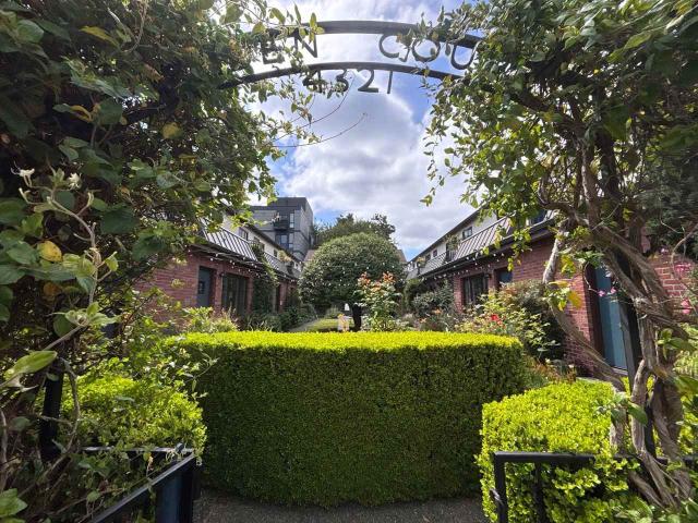2 Bedroom Condo for Rent at 4321 Linden Ave N #D, Seattle, WA 98103 Fremont