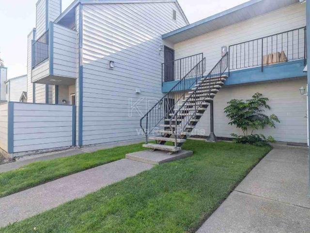 2 Bedroom Condo for Rent at 445 Almond Dr #80, Lodi, CA 95240